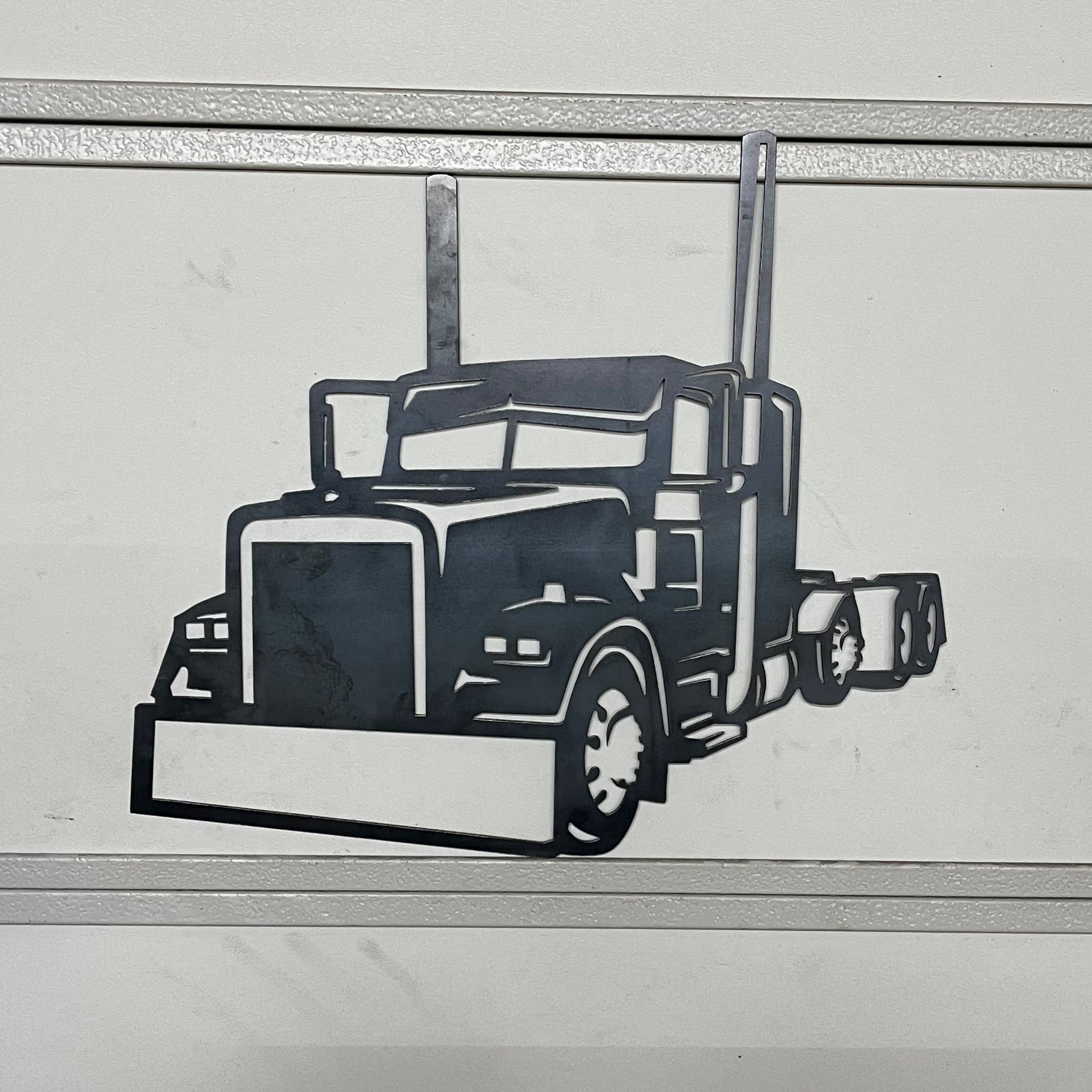 Freightliner front/side view | Abstract Steel